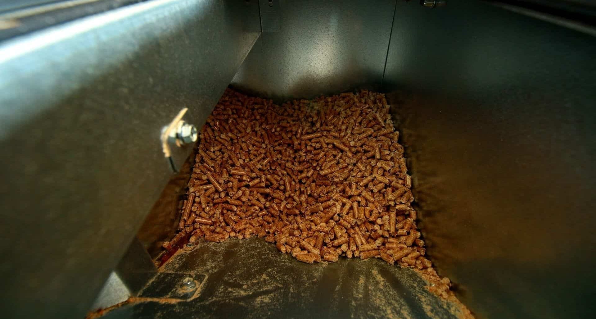 Houtpellets opslaan: tips voor het drooghouden van pellets - Bustotaal